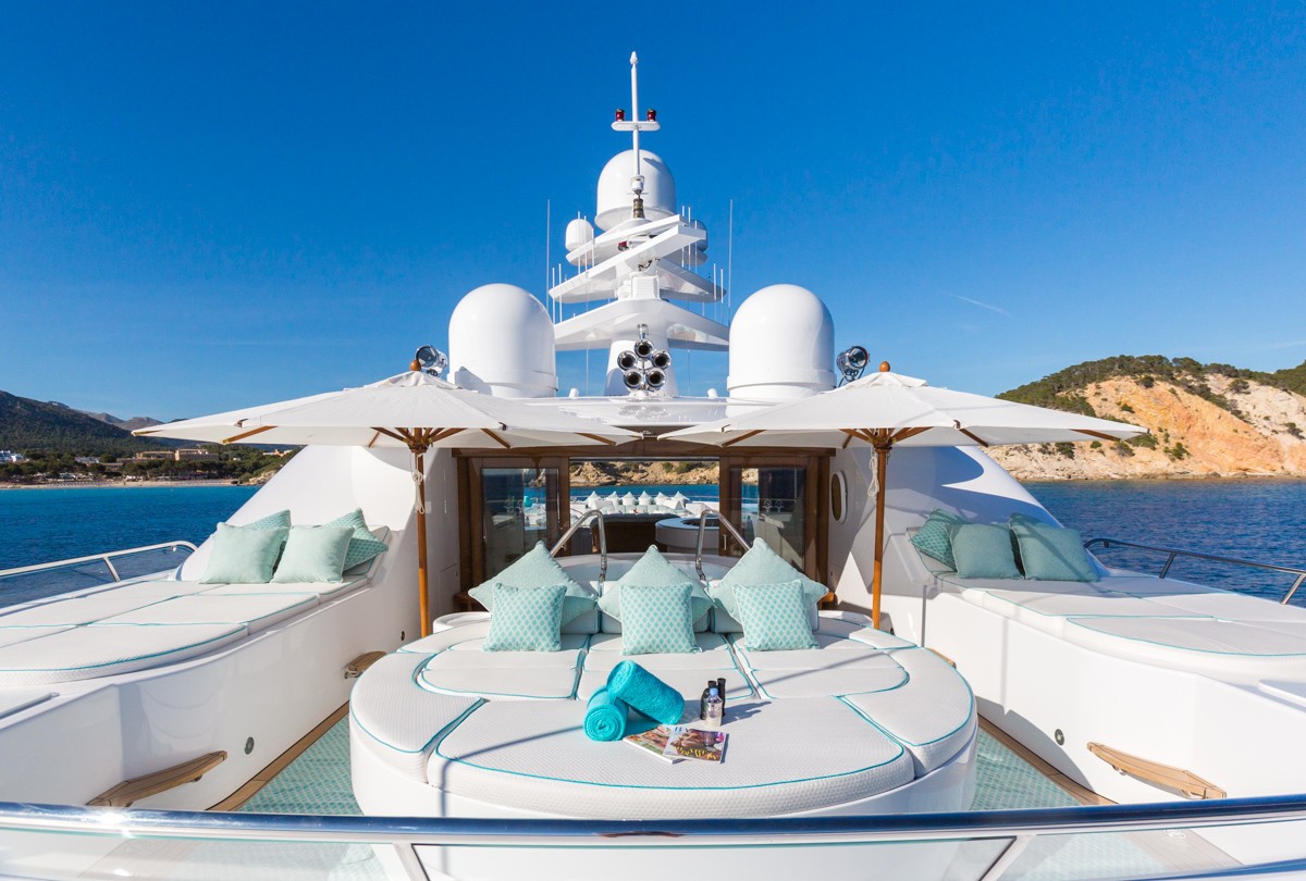 Yacht CALLISTO, Feadship | CHARTERWORLD Luxury Superyacht Charters